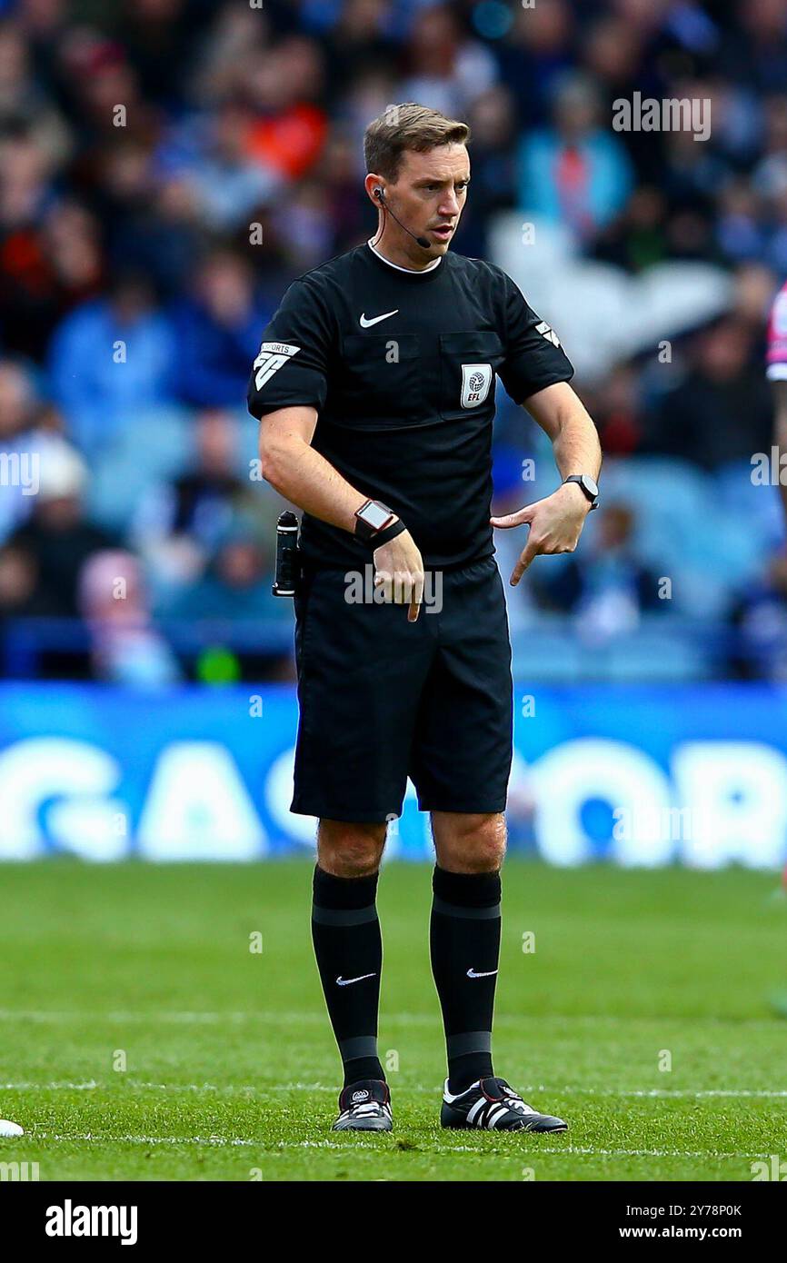 Hillsborough Stadium, Sheffield, England - 28th September 2024 Referee ...