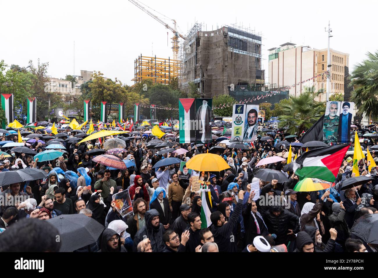 Tehran support for palestine hi-res stock photography and images - Alamy