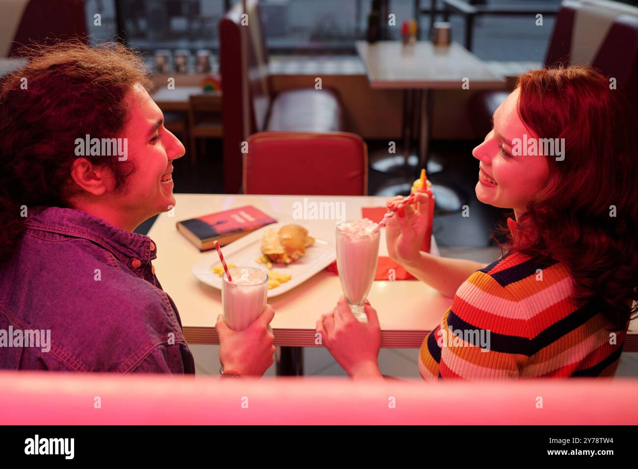 Drinking milkshakes retro hi-res stock photography and images - Alamy