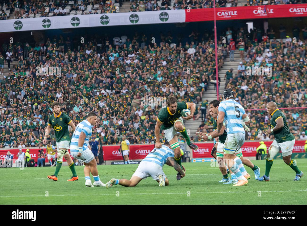Mbombela, South Africa. 28th Sep, 2024. Springbok Eben Etsebeth evades ...