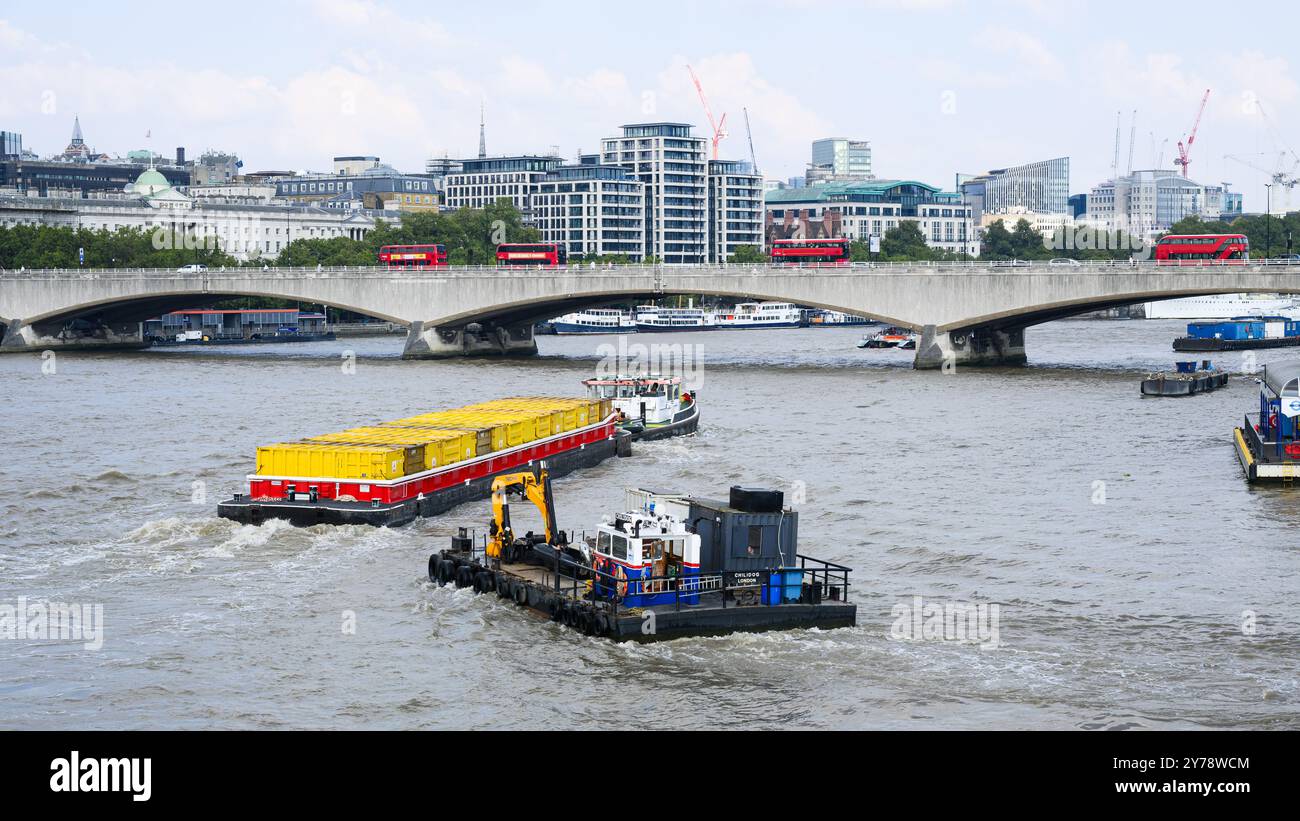 Waterloog bridge hi-res stock photography and images - Alamy