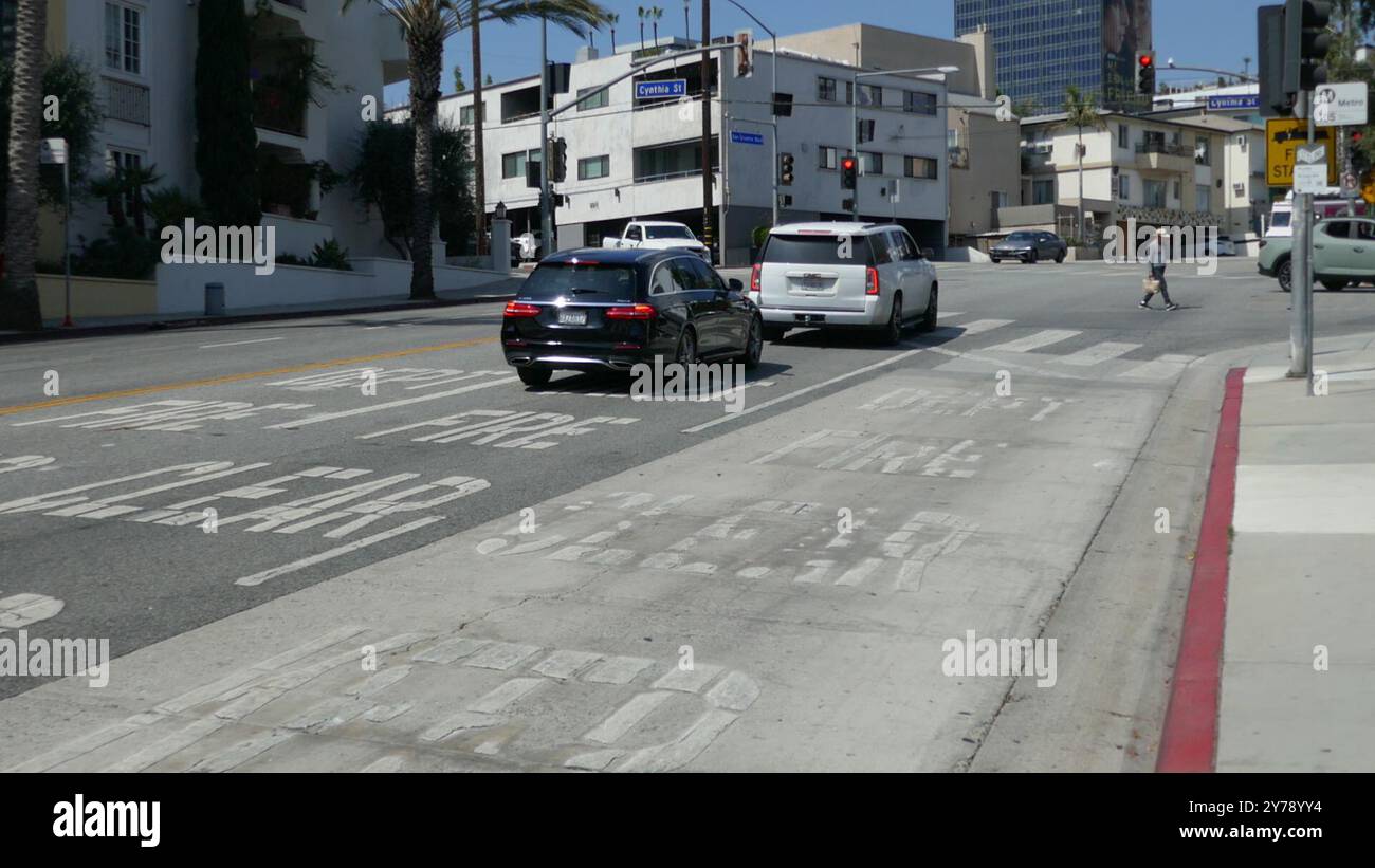 Los Angeles, California, USA 20th September 2024 Cars ignoring Keep ...
