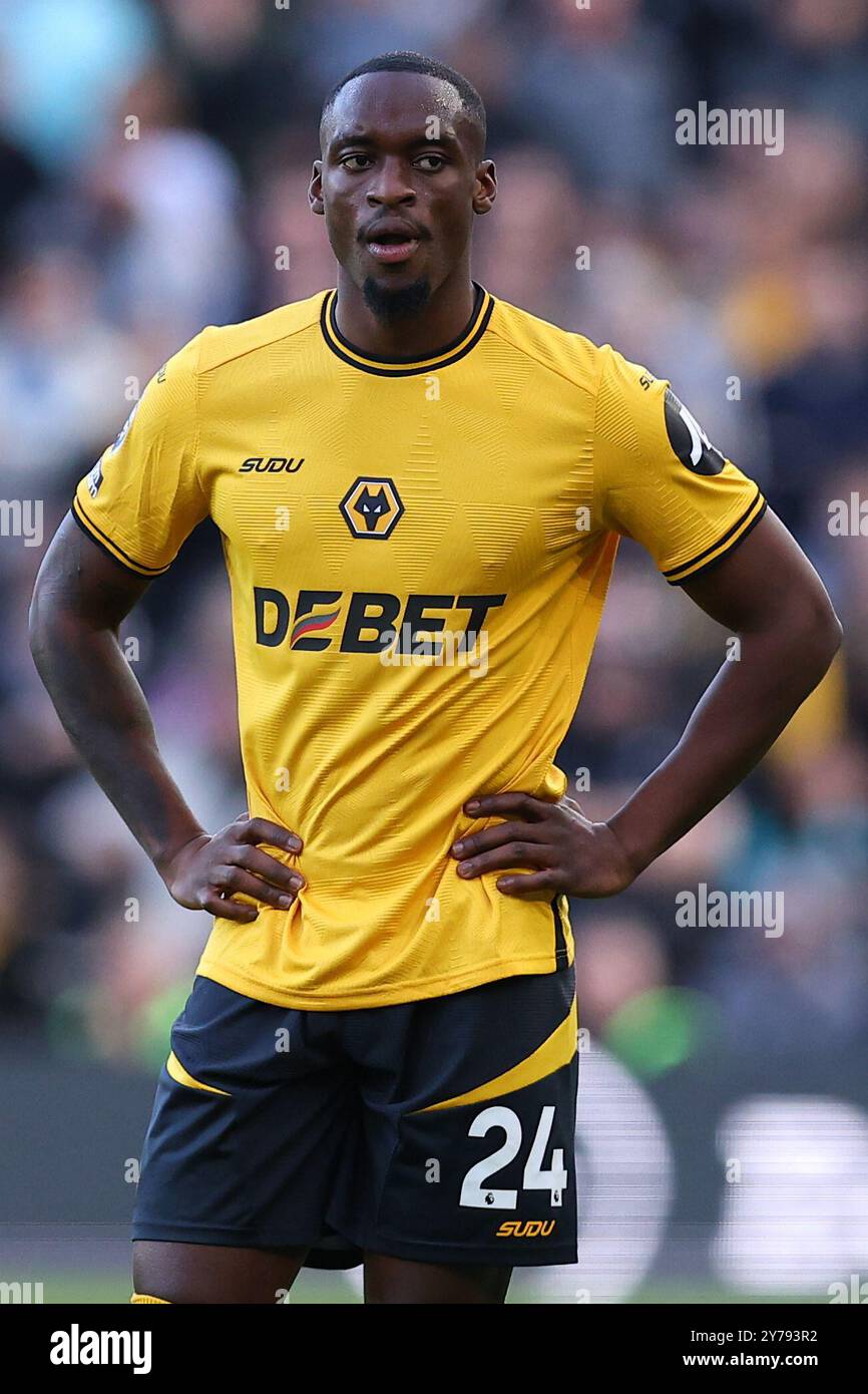 Wolverhampton wanderers toti gomes hi-res stock photography and images ...