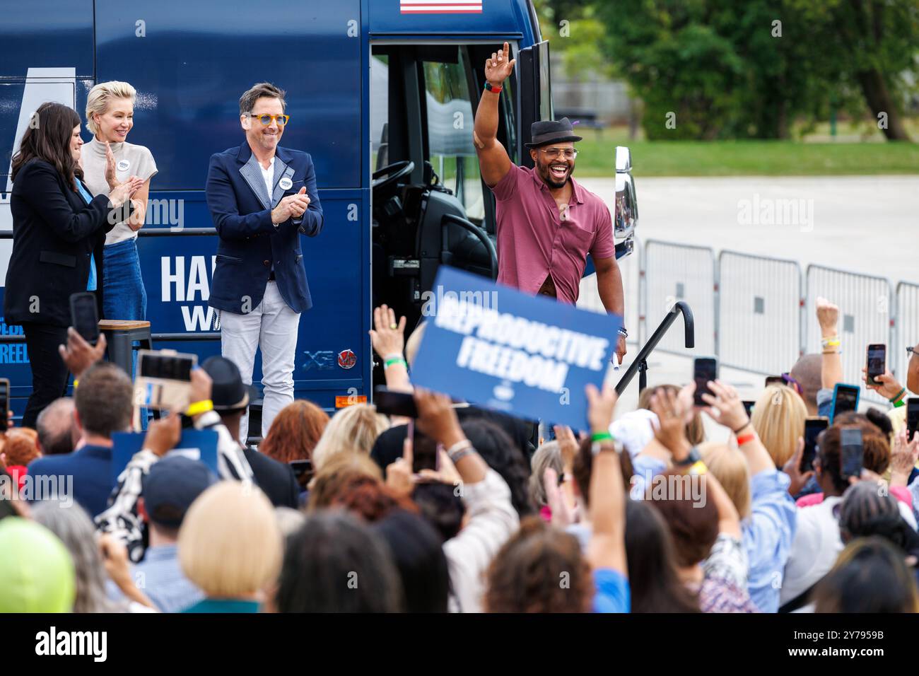 Harris walz reproductive freedom bus hi-res stock photography and ...
