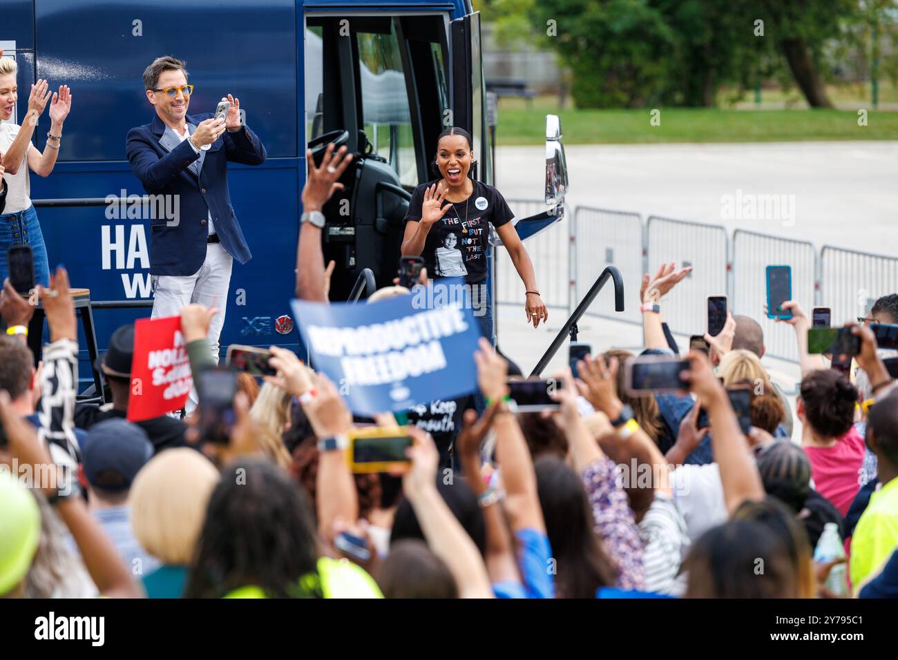 Harris walz reproductive freedom bus hi-res stock photography and ...