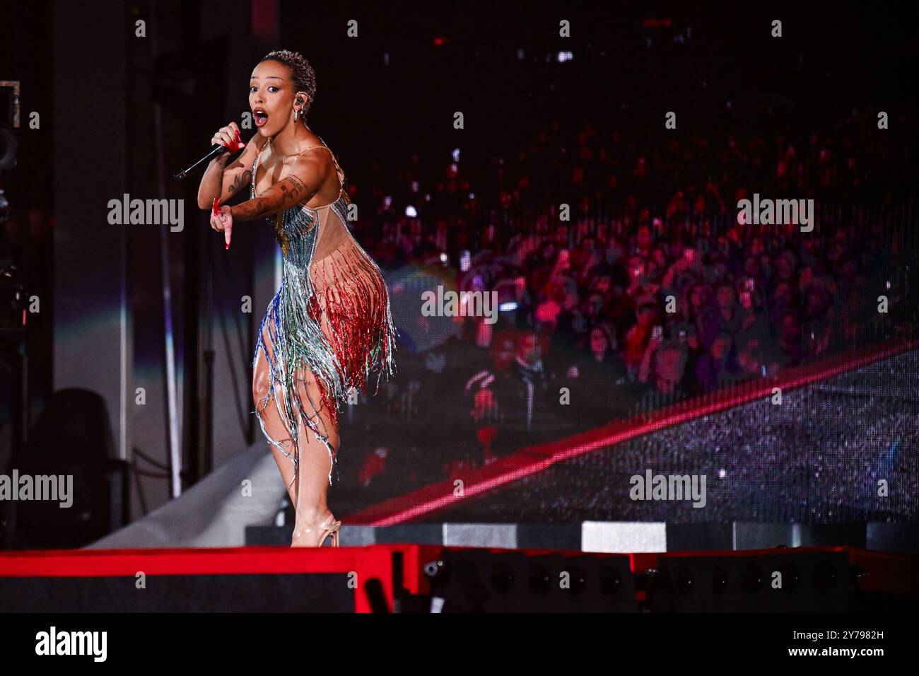 Doja cat sing hi-res stock photography and images - Alamy