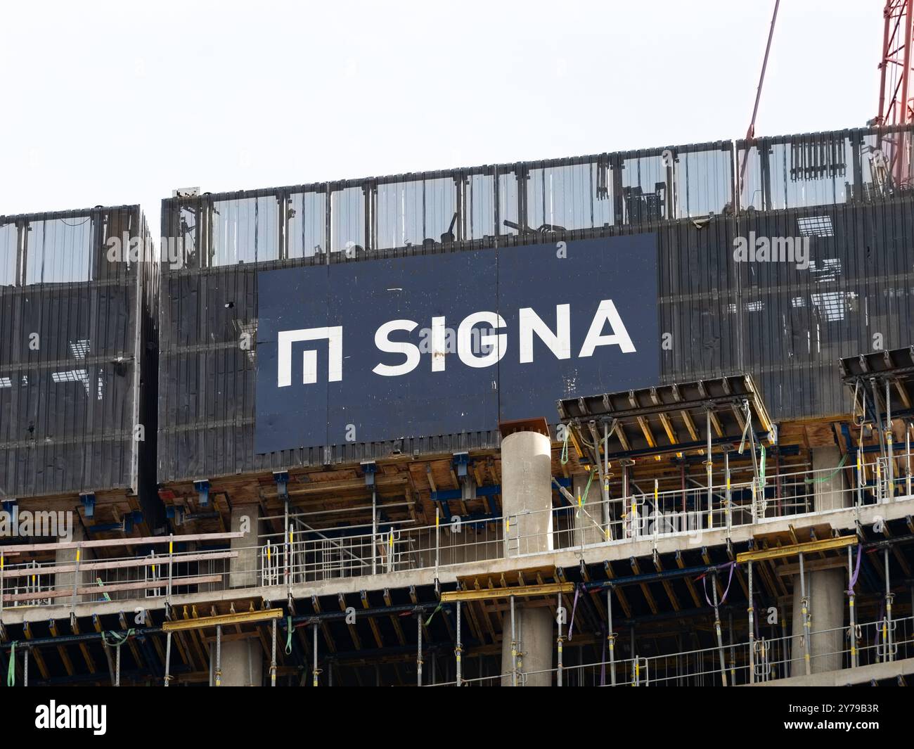 Signa logo hi-res stock photography and images - Alamy