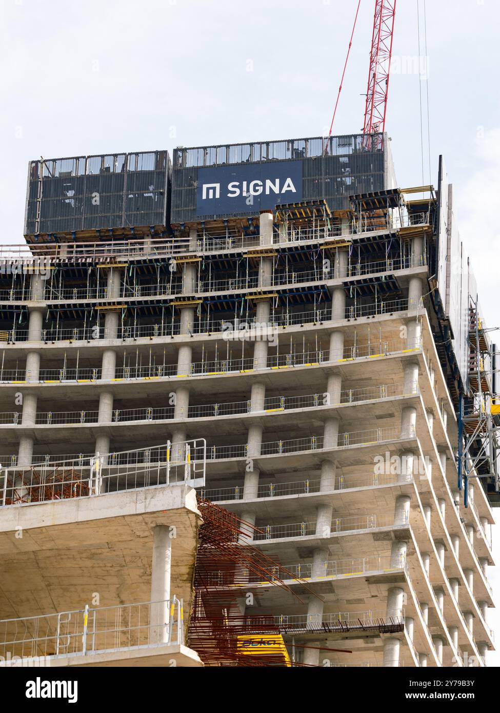 Signa logo hi-res stock photography and images - Alamy