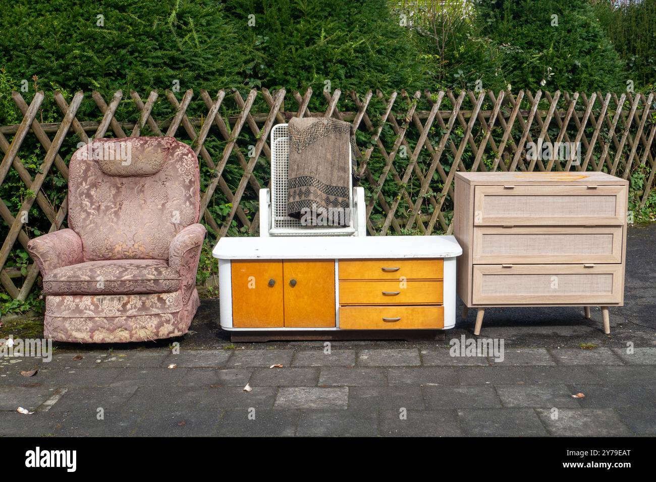 Pile of bulky waste hi-res stock photography and images - Alamy