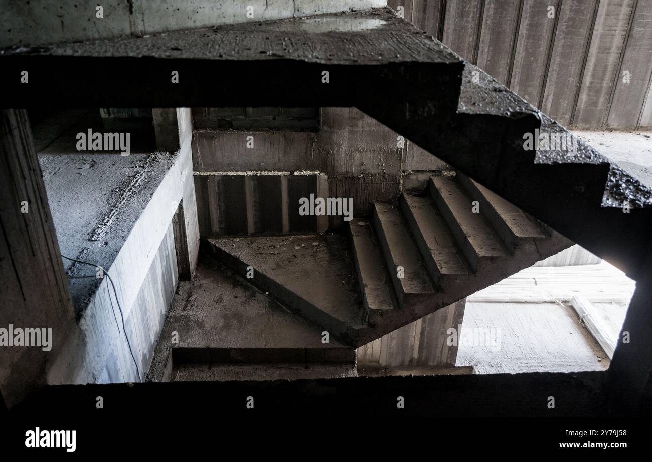 A well constructed set of stairs with concrete elements Stock Photo - Alamy
