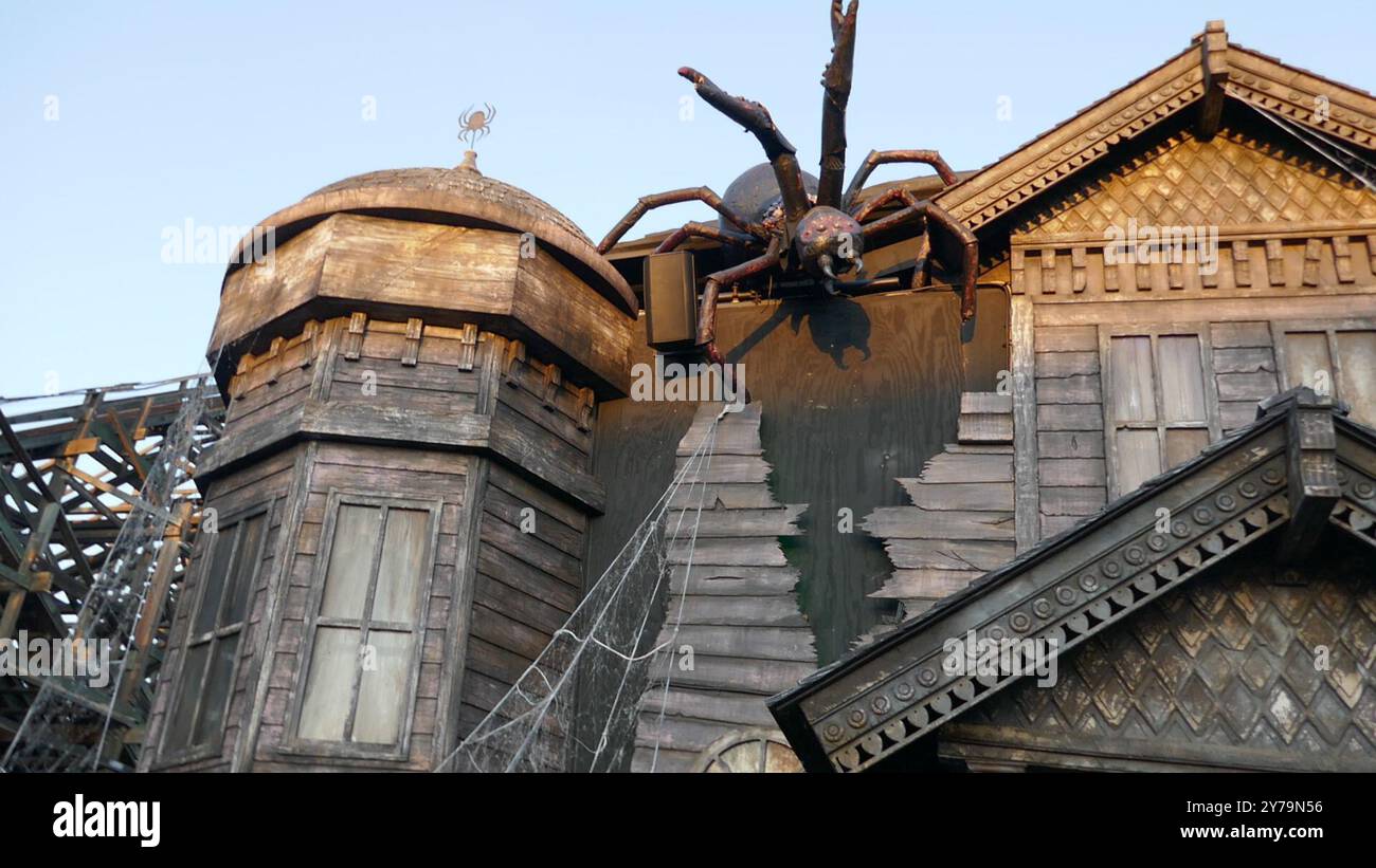 Buena Park, California, USA 22nd September 2024 Widows Maze at KnottÕs ...