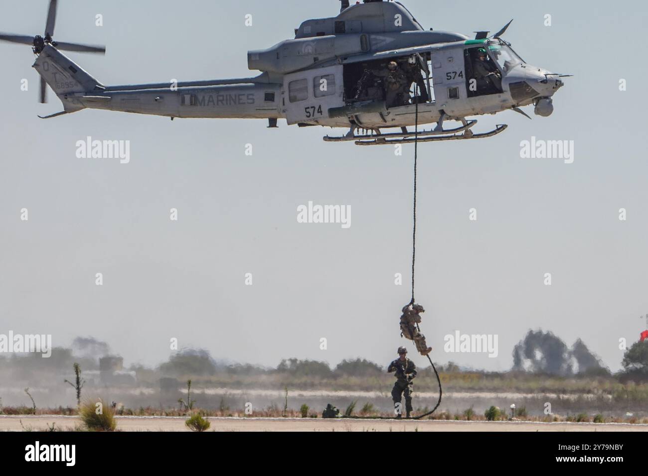 U s marine aircraft perform aerial hi-res stock photography and images - Alamy