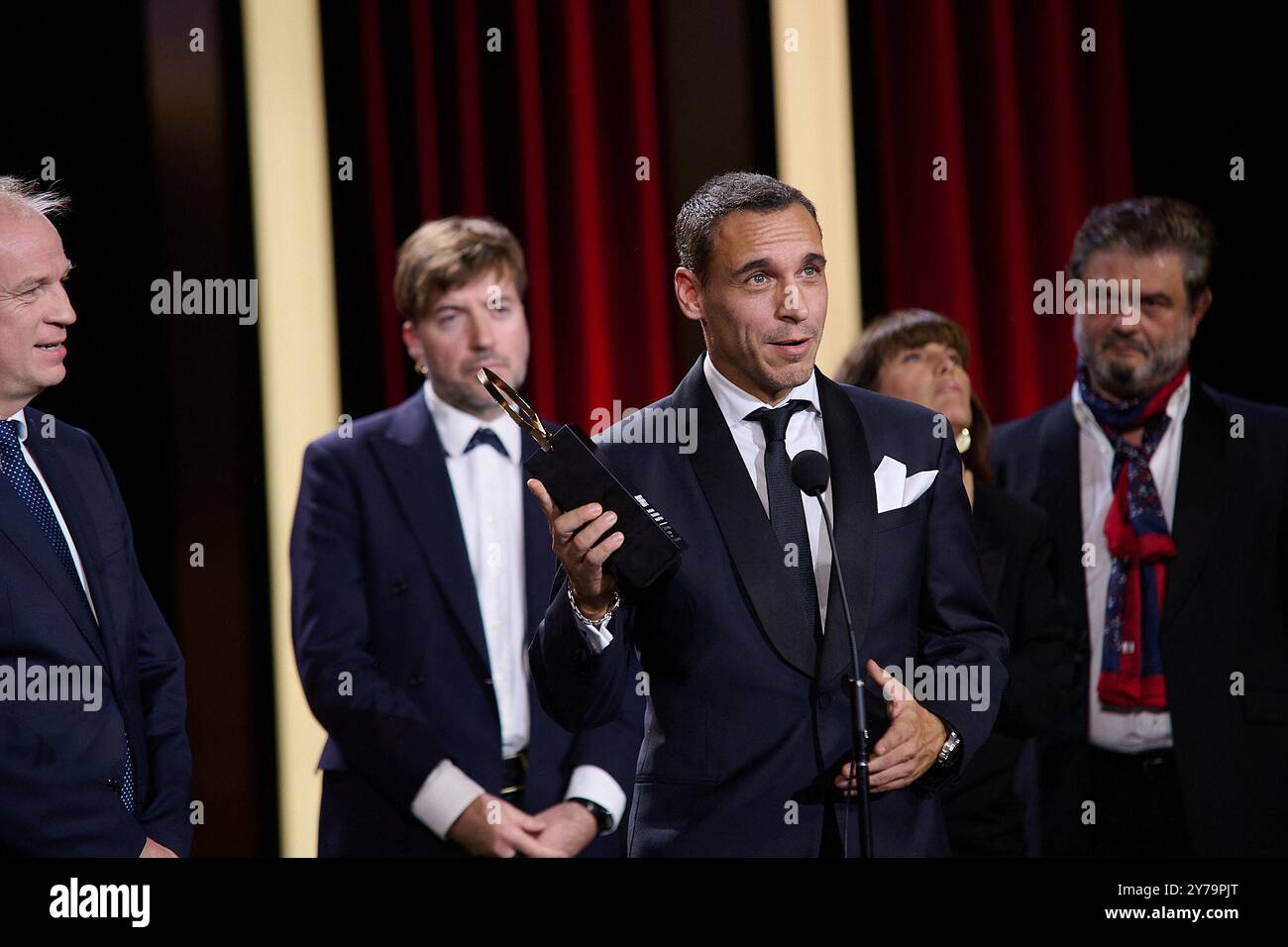 The film Afternoons of Soledad receives the Golden Shell for Best Film ...