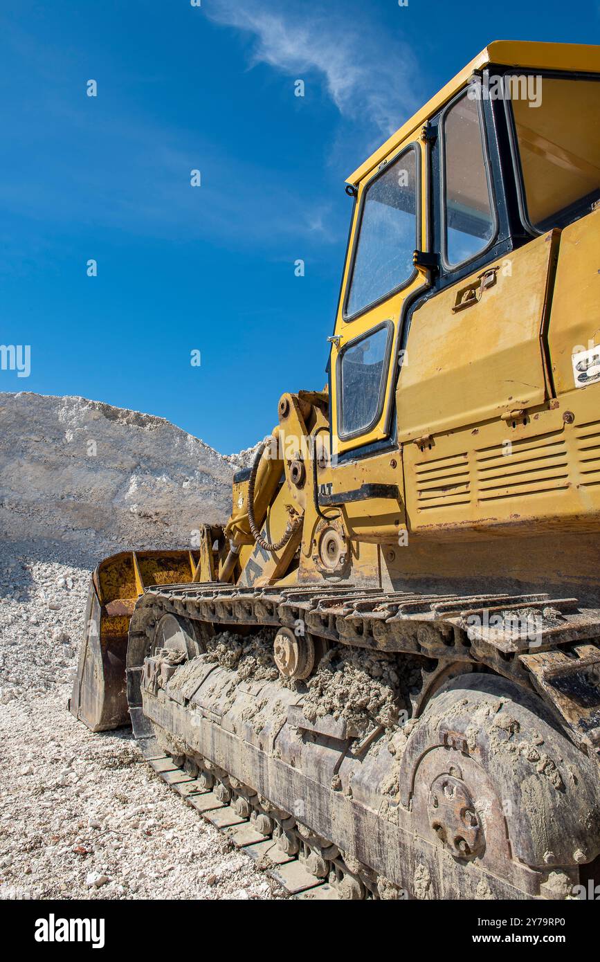 yellow digger, yellow JCB digger, large digger in quarry, large ...