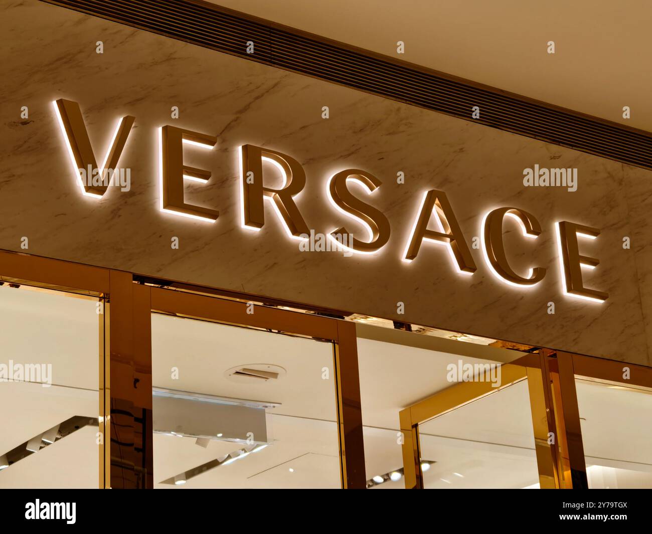 KUALA LUMPUR, MALAYSIA - AUGUST 28, 2024: Versace brand retail shop in ...