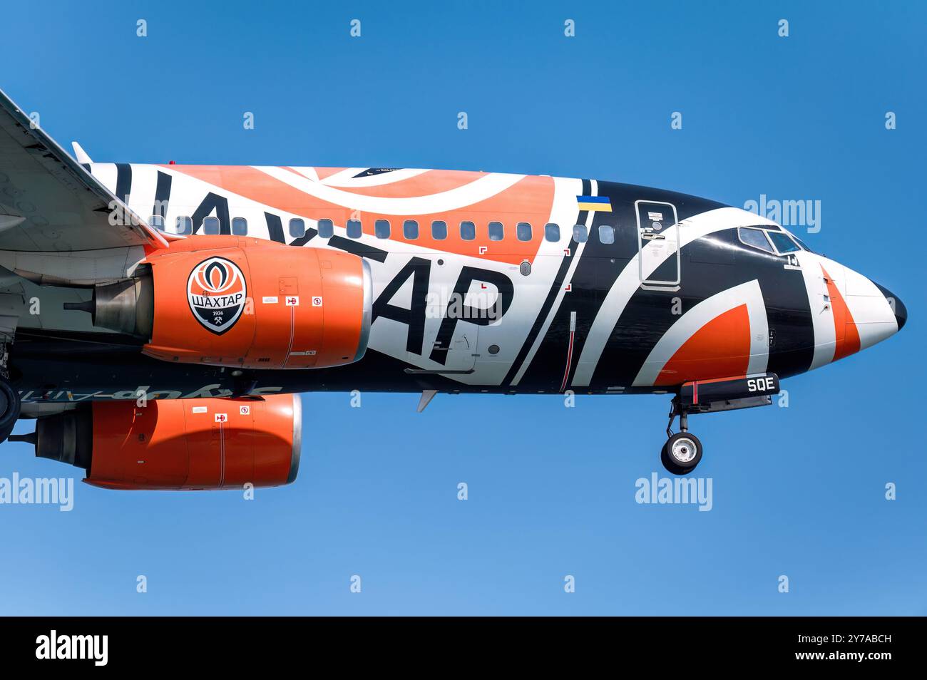 Side view 737 hi-res stock photography and images - Alamy