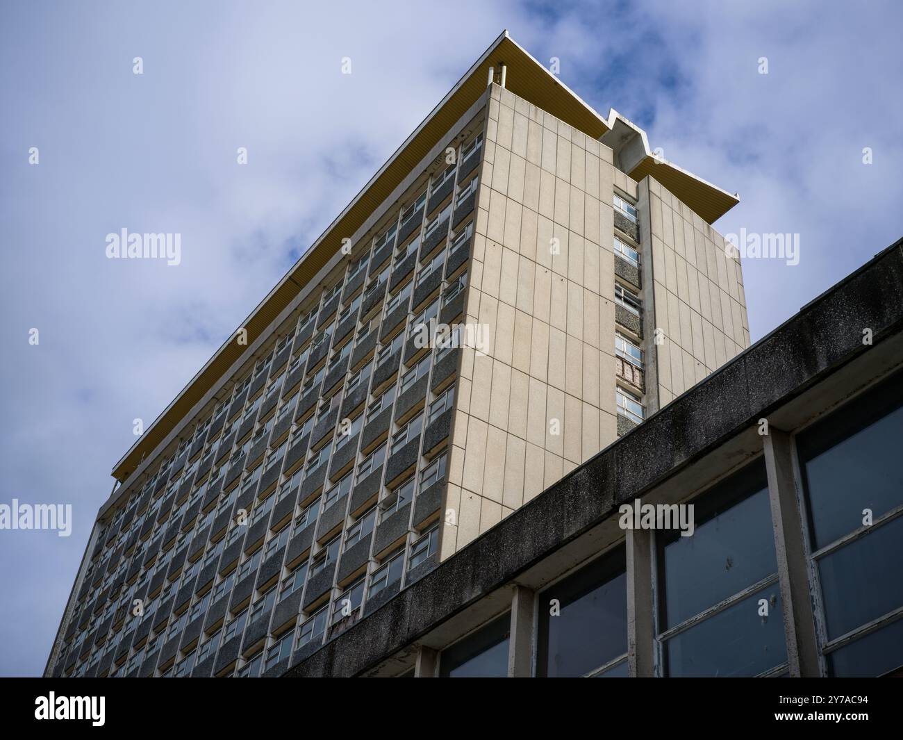 PLYMOUTH CIVIC CENTRE BUILDING BRUTALIST ARCHITECTURE BRUTALISM Stock ...