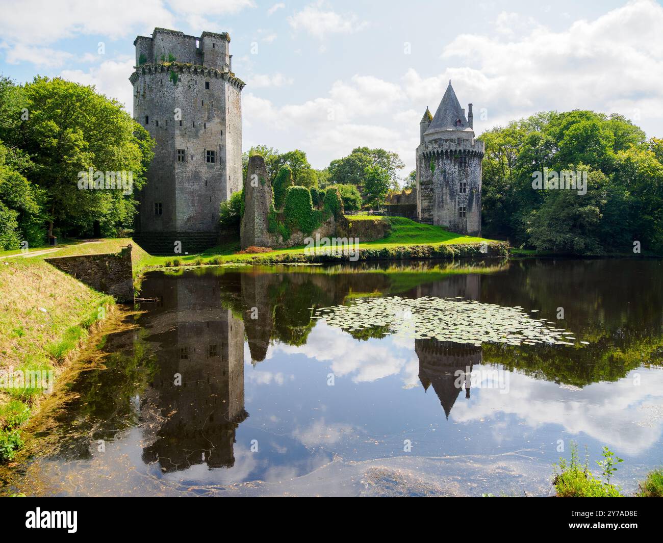 Elven towers, Largoet Fortress, Elven, Morbihan, France Stock Photo - Alamy