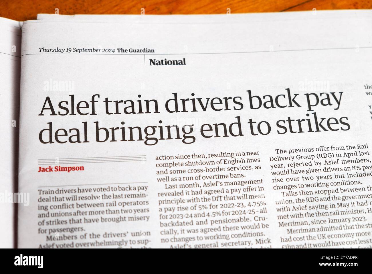 'Aslef train drivers back pay deal bringing end to strikes' Guardian ...