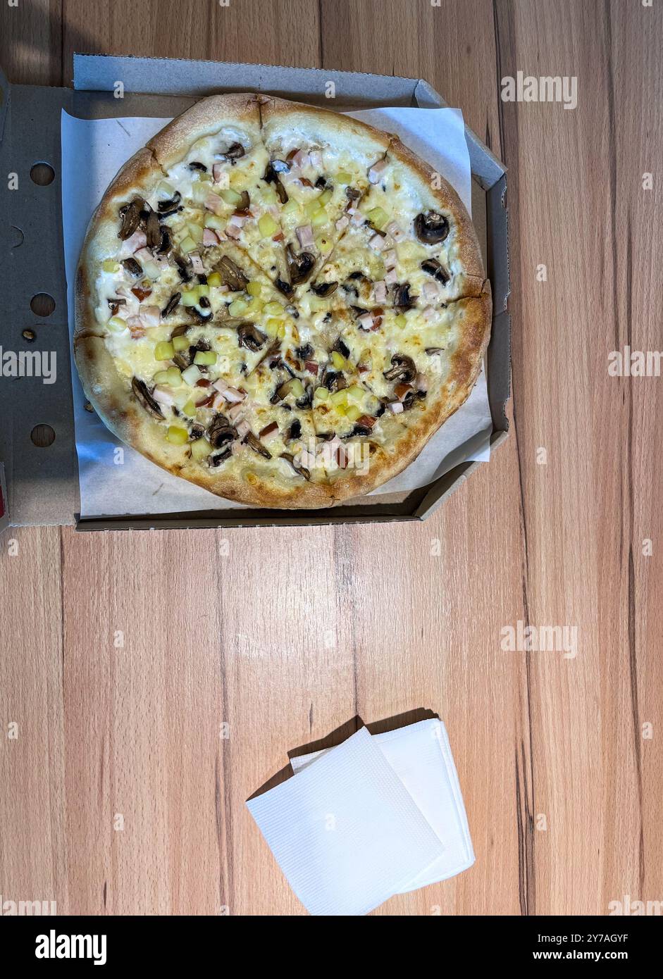 Pizza no meat whole hi-res stock photography and images - Alamy