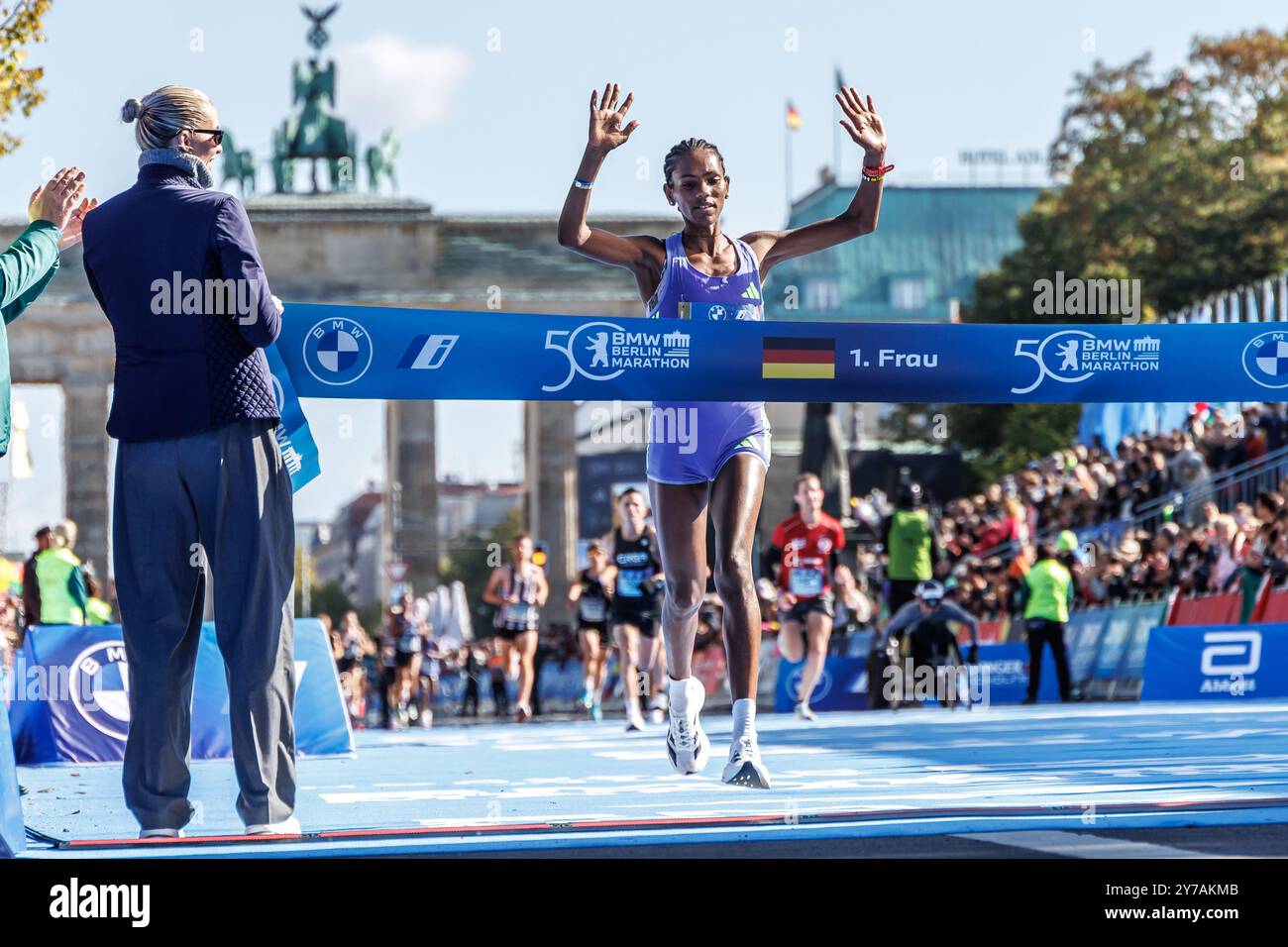 Berlin, Germany. 29th Sep, 2024. Athletics, marathon: Melat Kejeta from ...