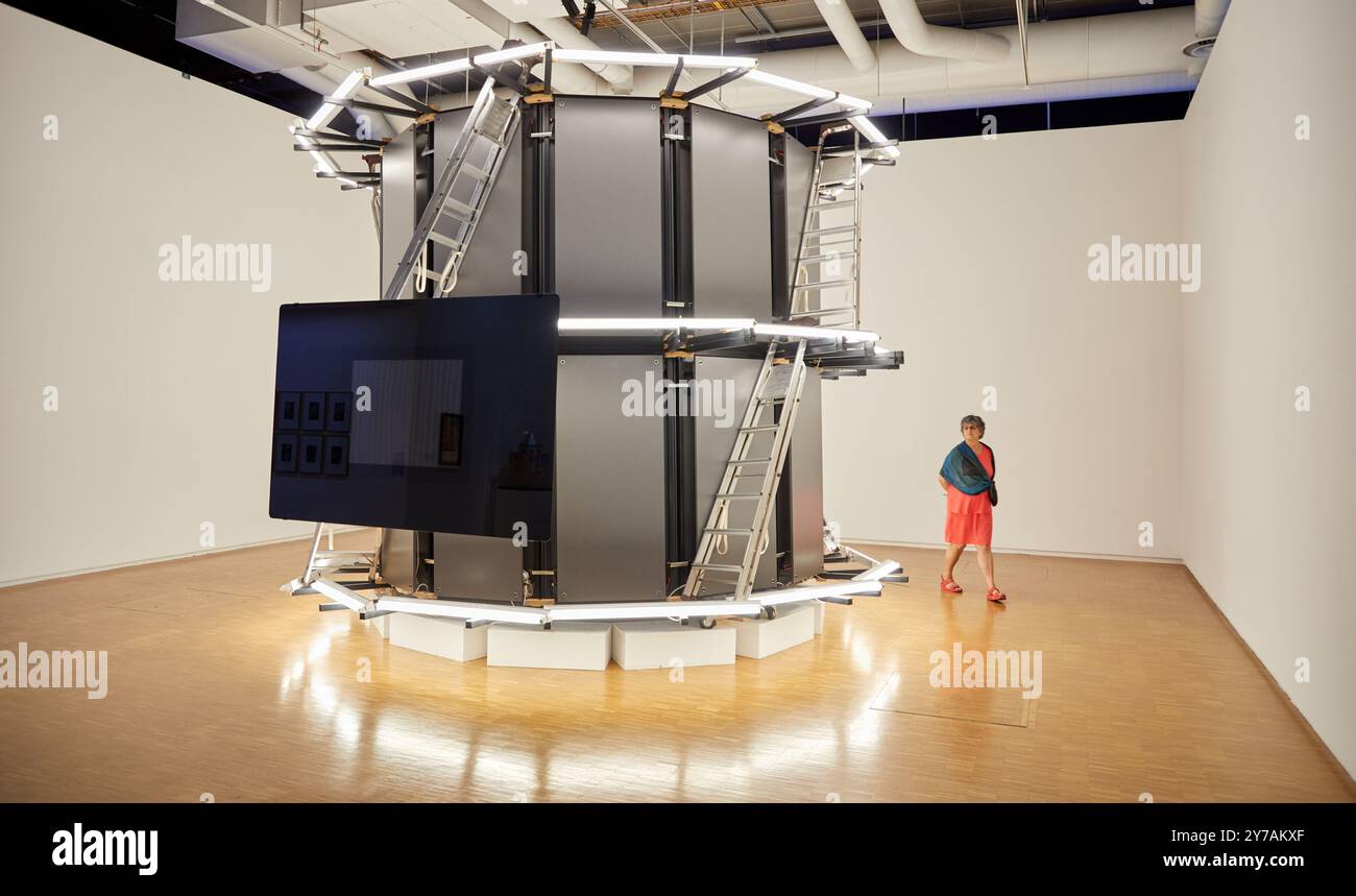 Centre pompidou paris 1985 hi-res stock photography and images - Alamy