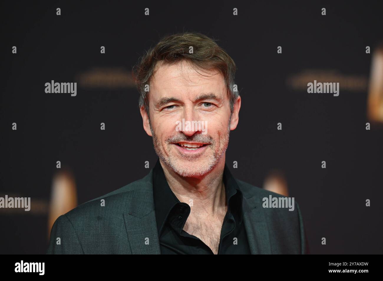 Schauspieler Guido Broscheit kommt zur Gala und Verleihung des ...