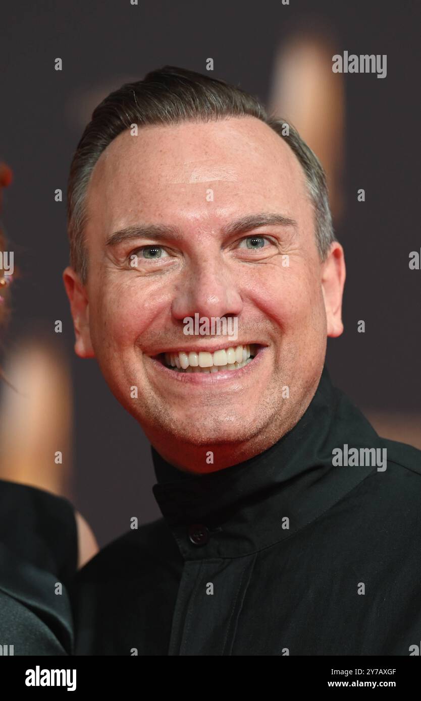 Koch Tim Raue kommt zur Gala und Verleihung des Deutschen Fernsehpreis ...