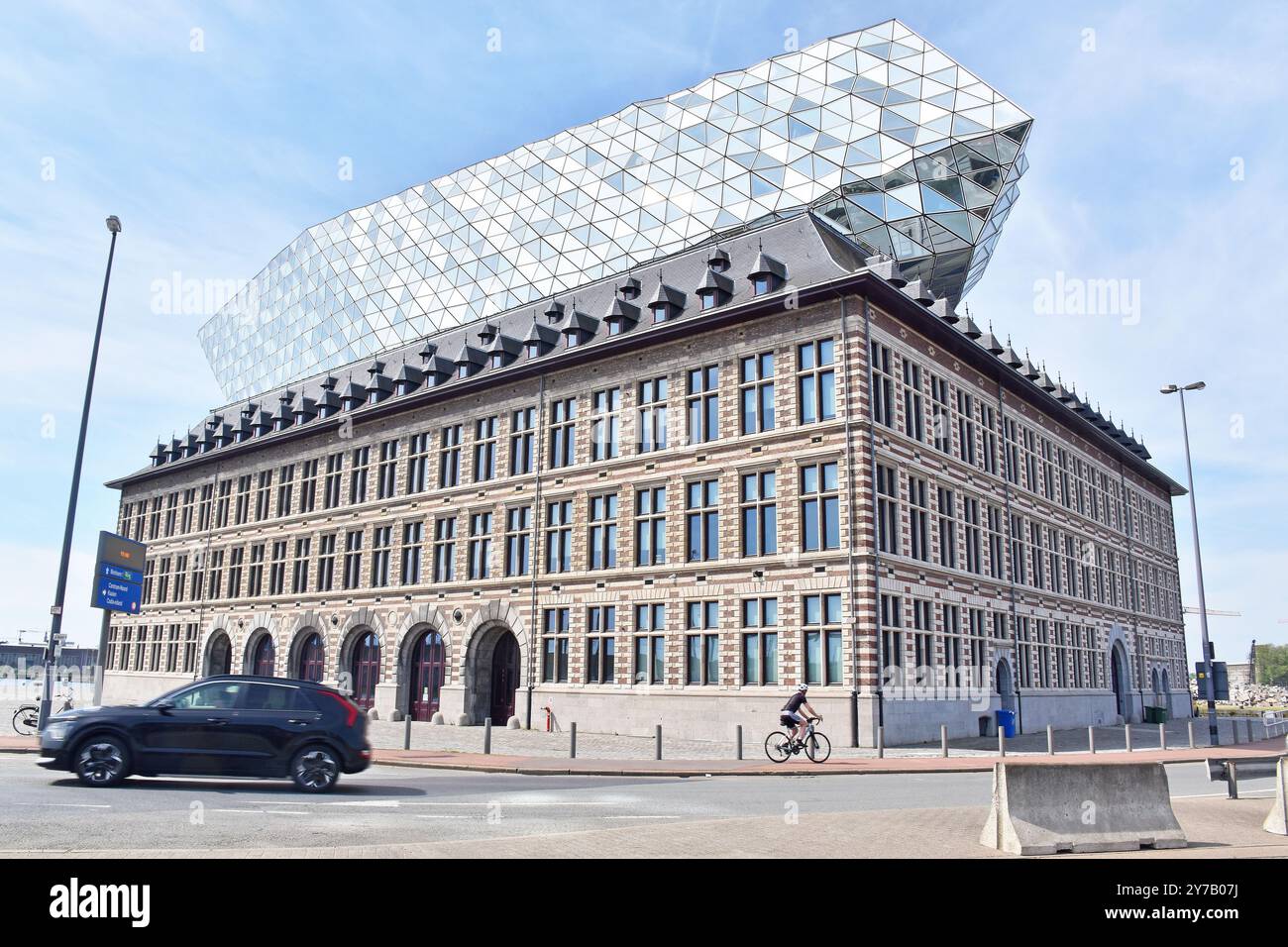 The Havenhuis, the Antwerp Port Authority Building, with a spectacular ...
