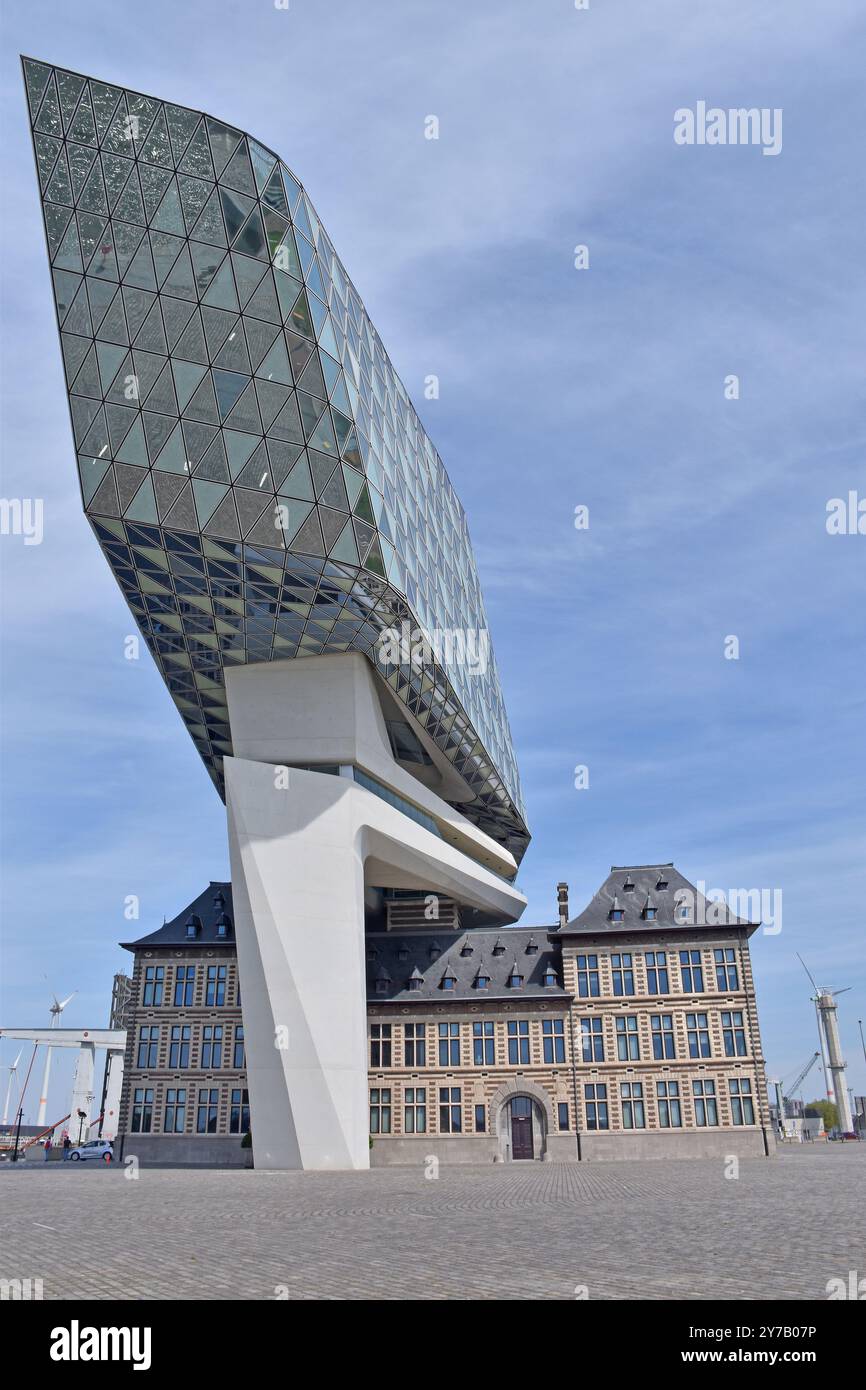 The Havenhuis, the Antwerp Port Authority Building, with a spectacular ...
