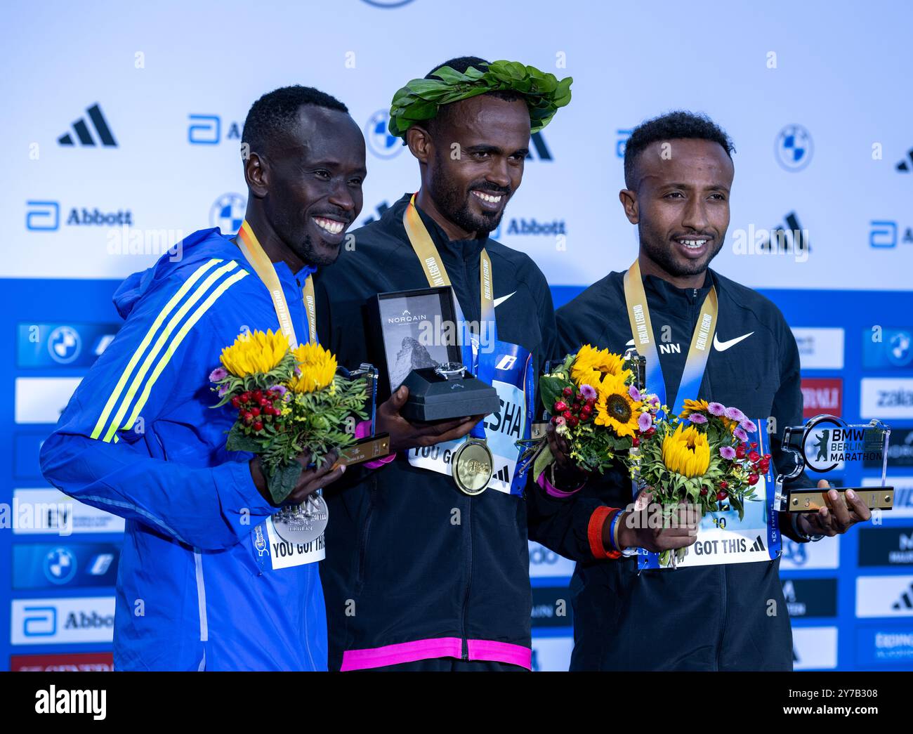 Berlin marathon winners hi-res stock photography and images - Alamy