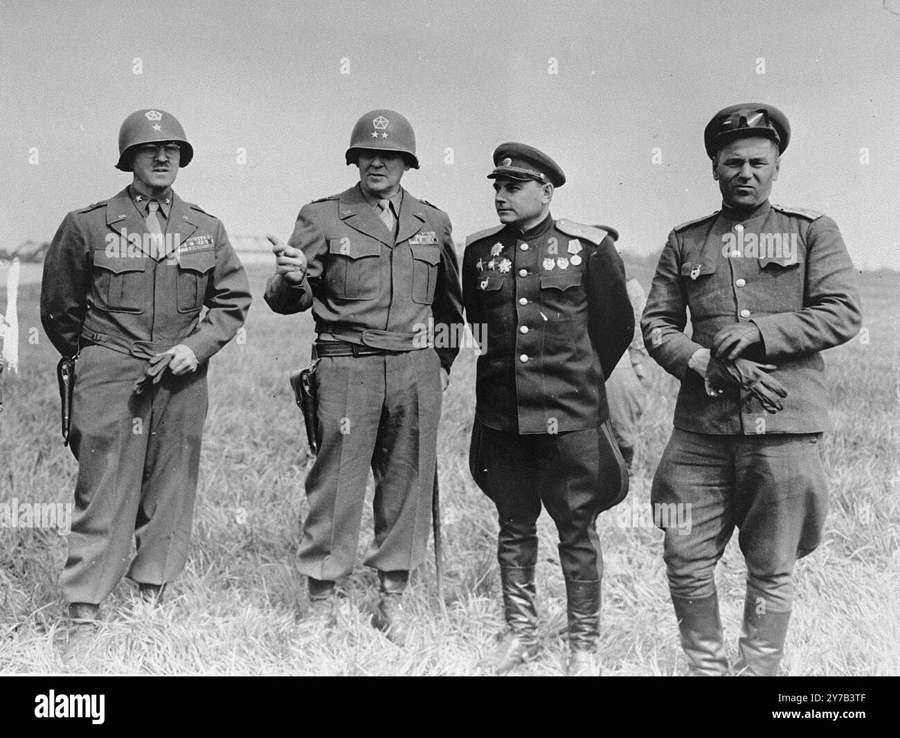 merican and Soviet generals pose on the banks of the Elbe River near ...