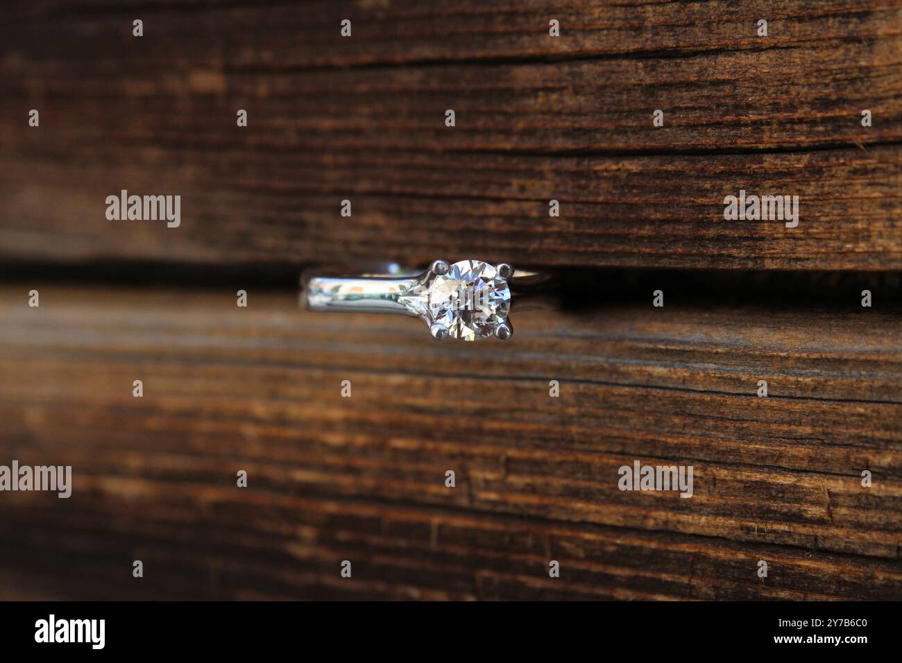 Solitario diamante hi-res stock photography and images - Alamy