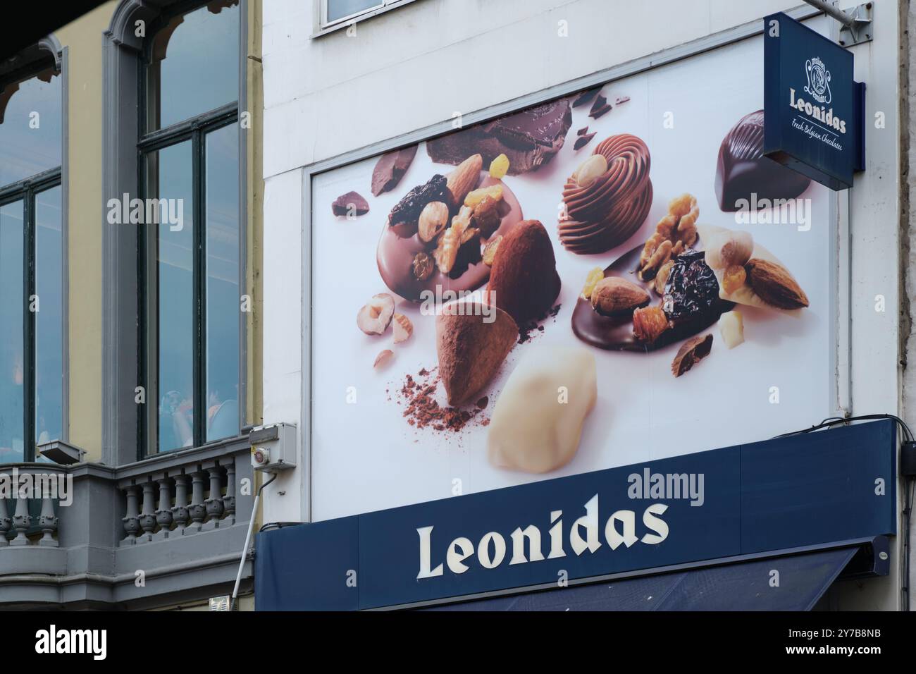 The Leonidas chocolate & praline shop on the Meir in Antwerp city ...
