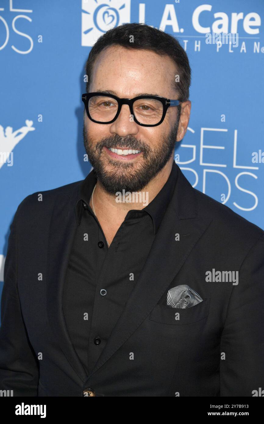 Los Angeles, Ca. 28th Sep, 2024. Jeremy Piven at Project Angel Food's ...