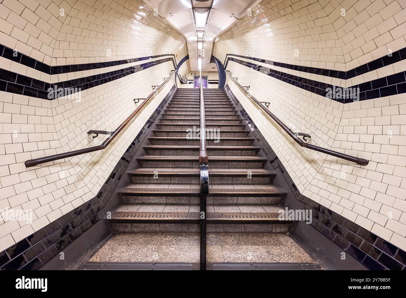 Warren Street Underground Station Stock Photo - Alamy