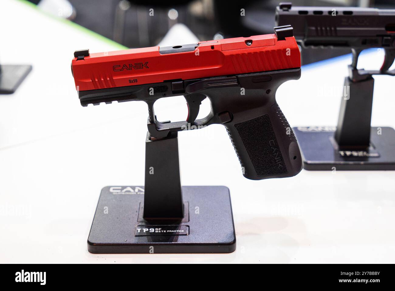 Modern military pistols, revolvers, at the exhibition, military ...