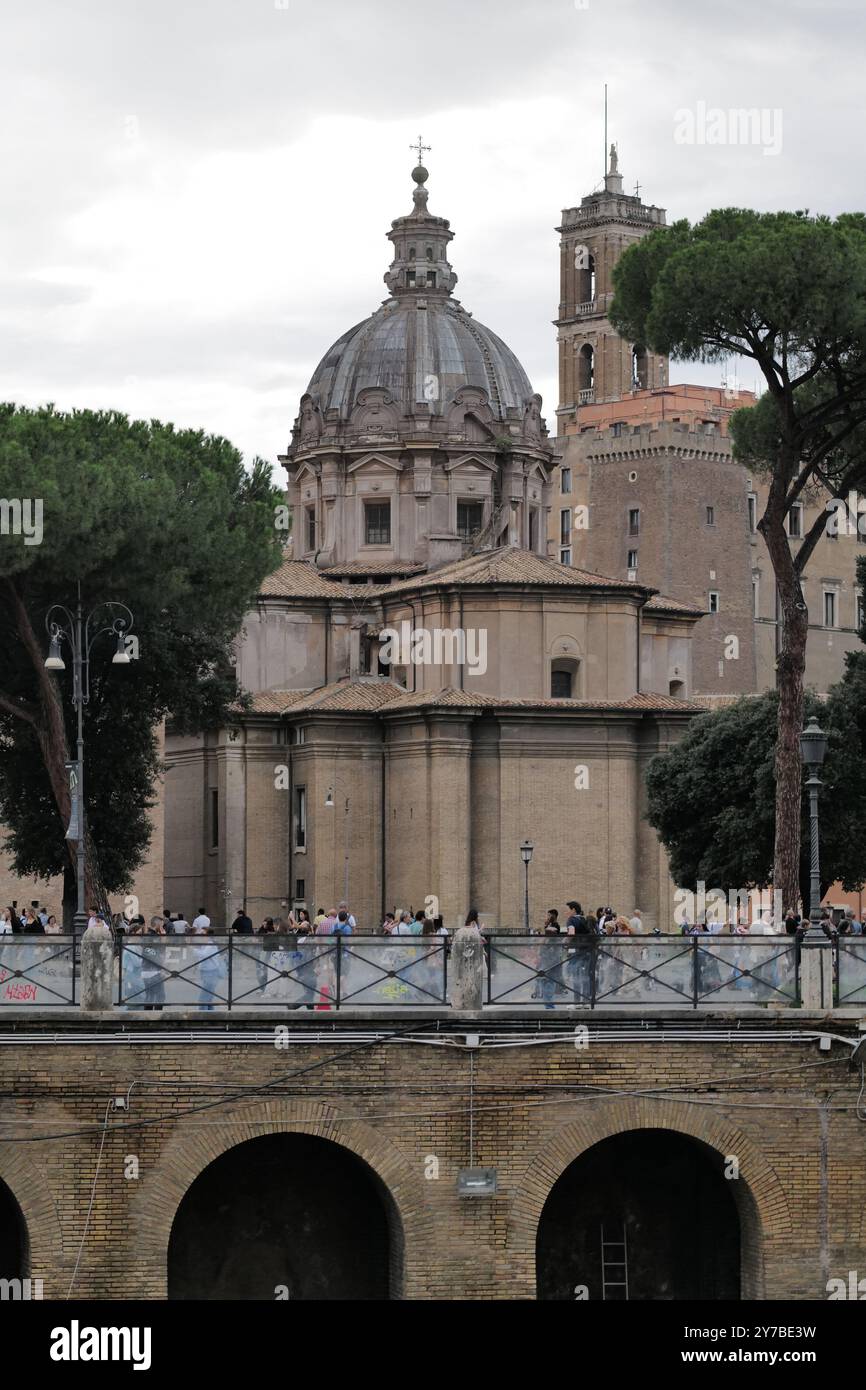 Ancient Roman and Medieval historical sites around Rome, Italy ...