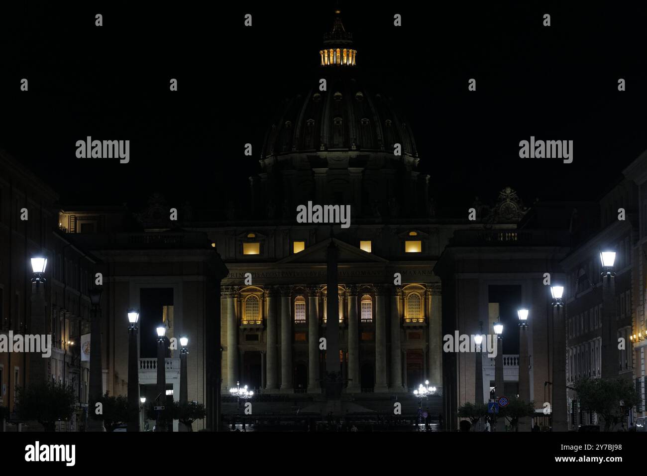 Famous landmarks around Rome and Vatican City at night Stock Photo - Alamy
