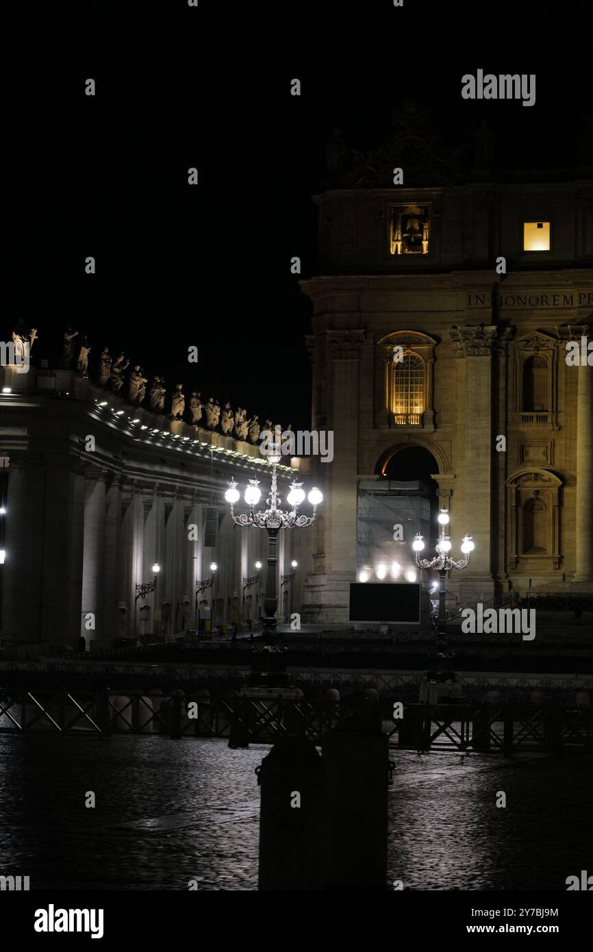 Famous landmarks around Rome and Vatican City at night Stock Photo - Alamy