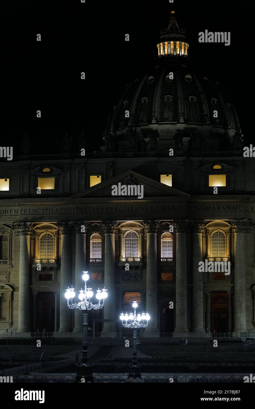 Famous landmarks around Rome and Vatican City at night Stock Photo - Alamy
