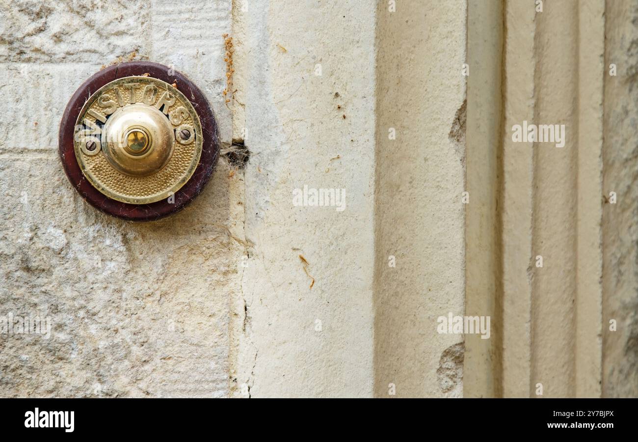 Antique visitor door bell hi-res stock photography and images - Alamy
