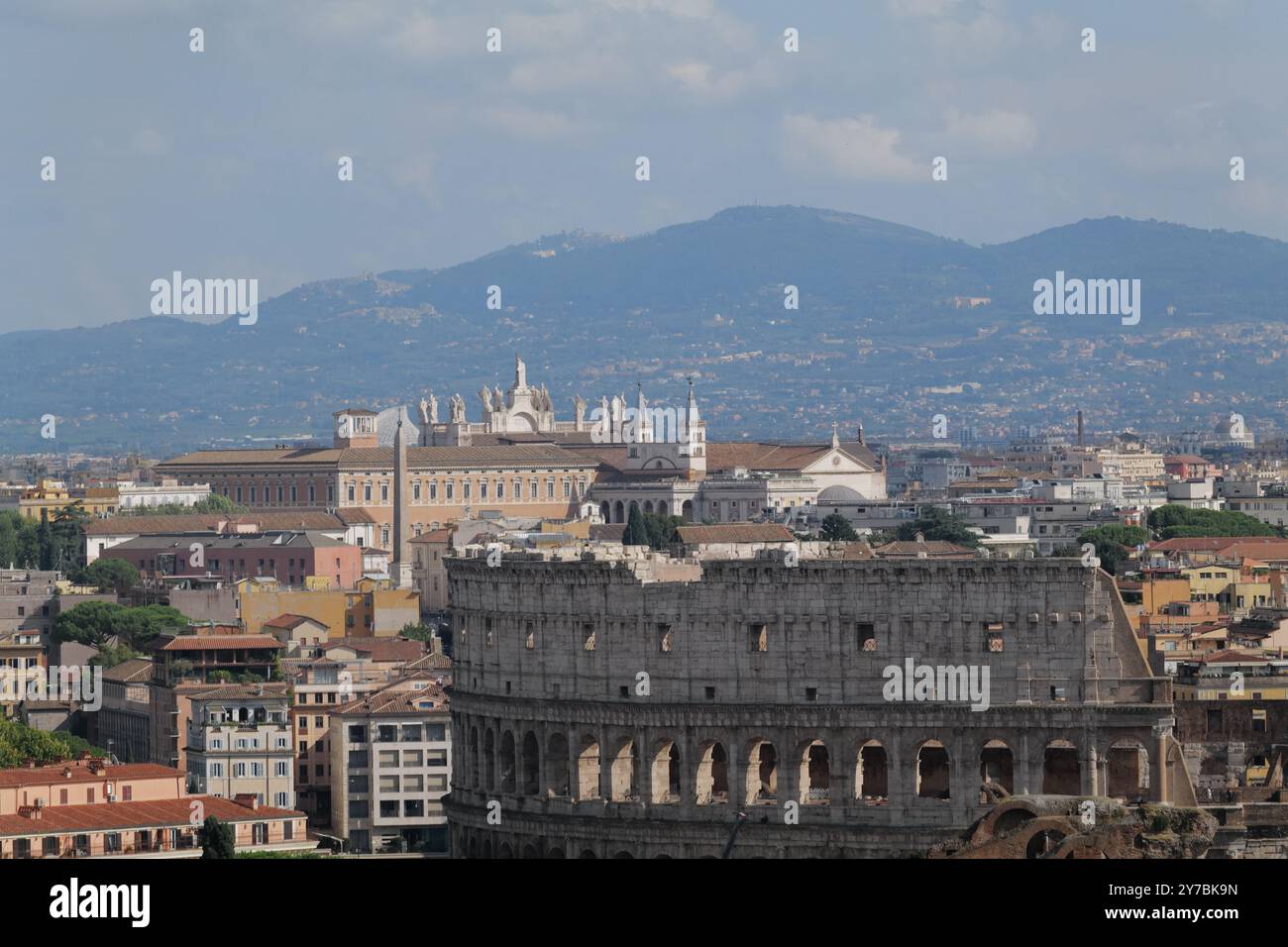 Views of the skyline, allies and notable landmarks of the Eternal City, Rome, Italy Stock Photo ...