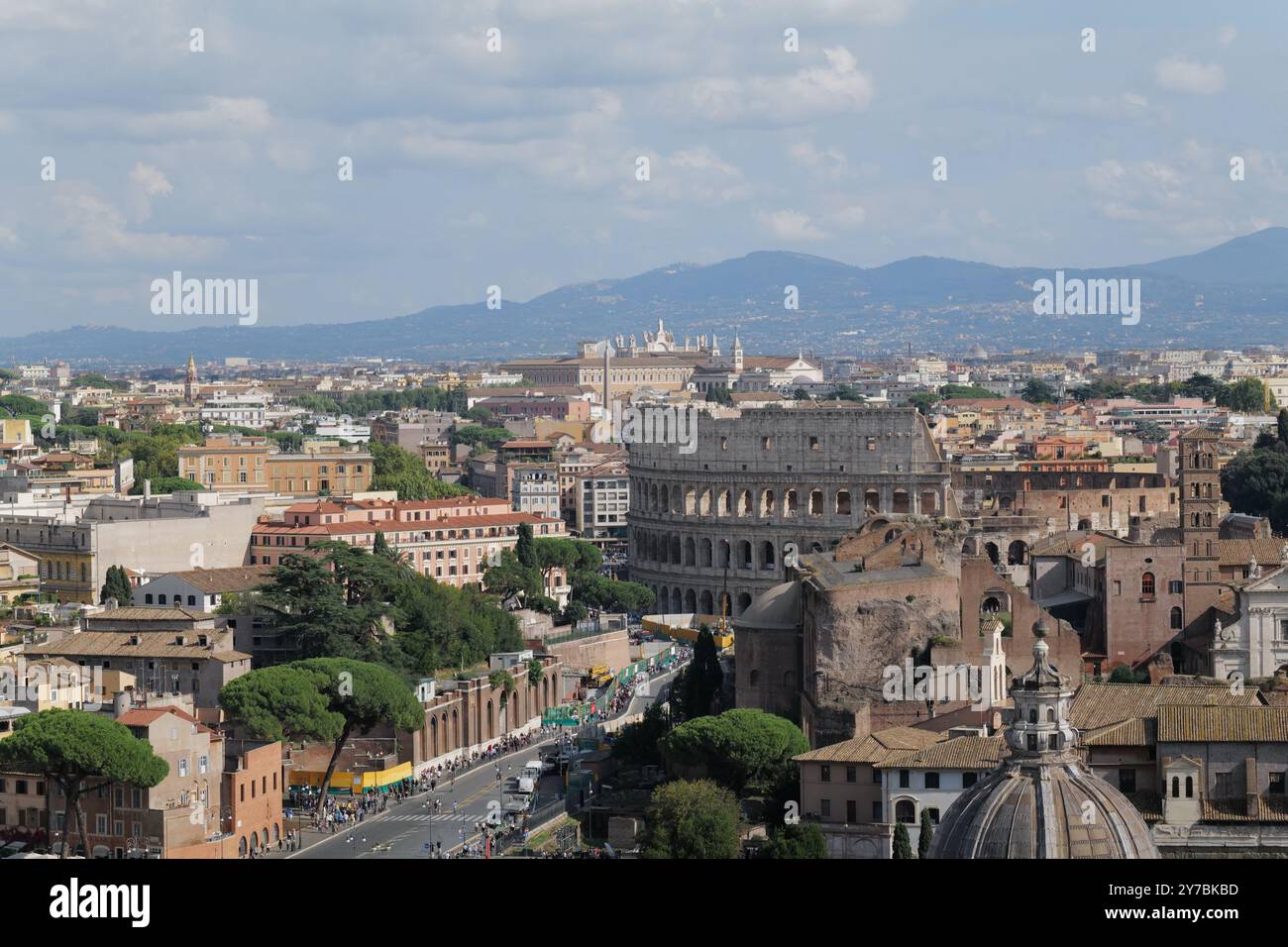 Views of the skyline, allies and notable landmarks of the Eternal City, Rome, Italy Stock Photo ...