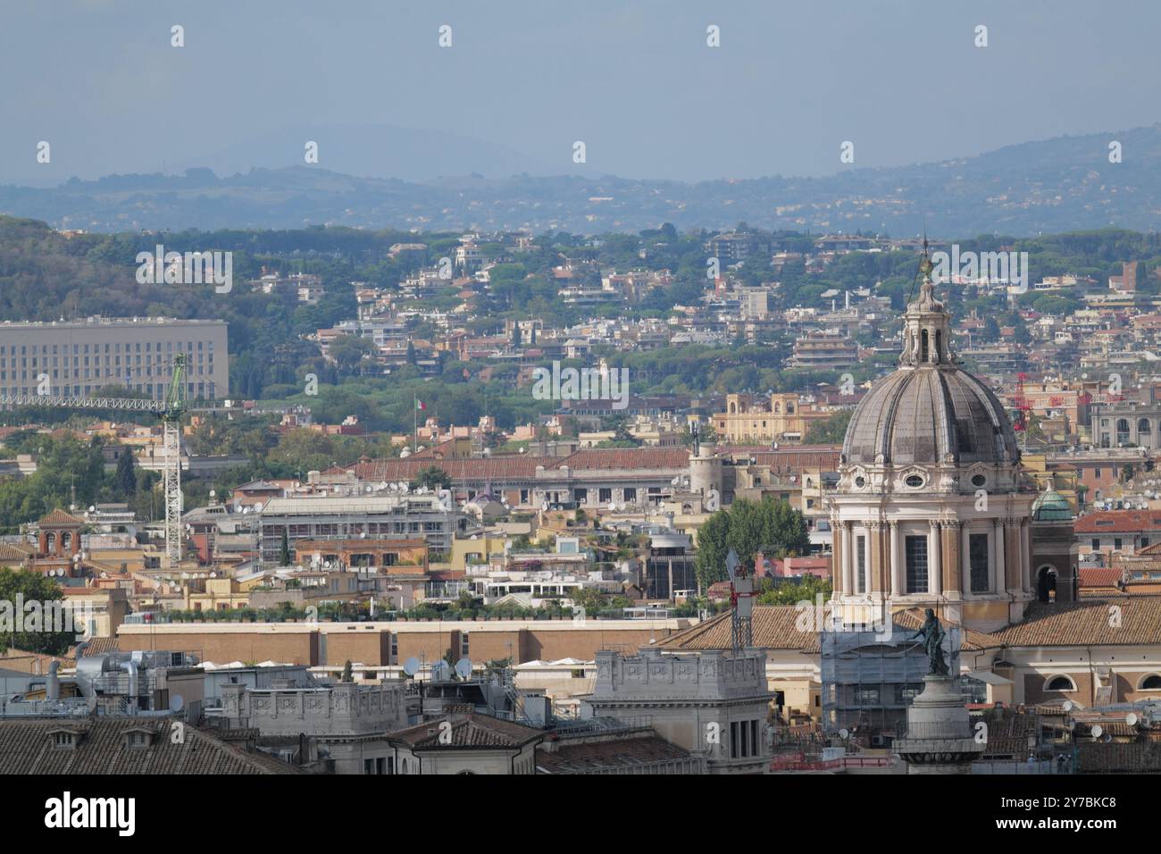 Views of the skyline, allies and notable landmarks of the Eternal City, Rome, Italy Stock Photo ...