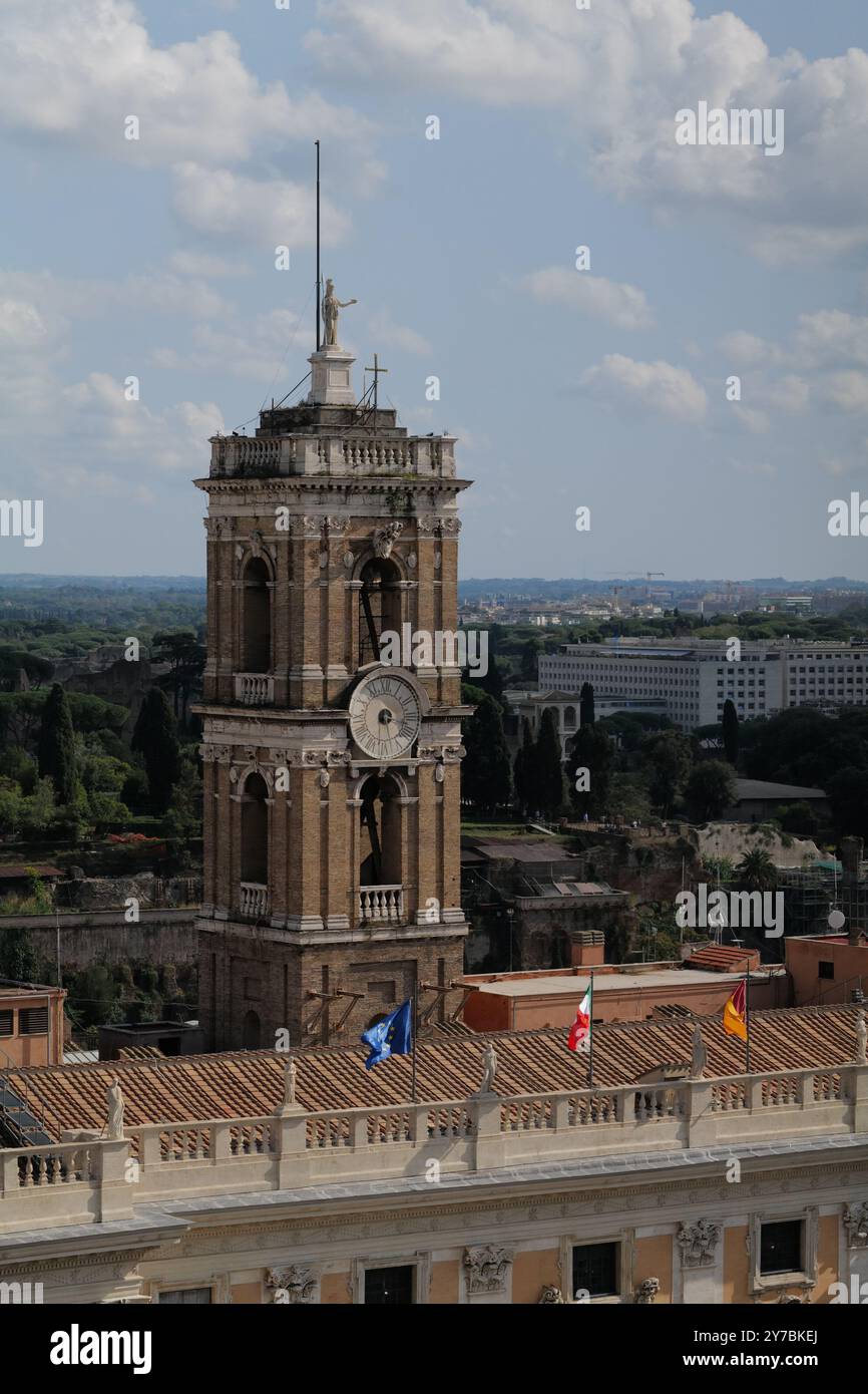 Views of the skyline, allies and notable landmarks of the Eternal City, Rome, Italy Stock Photo ...
