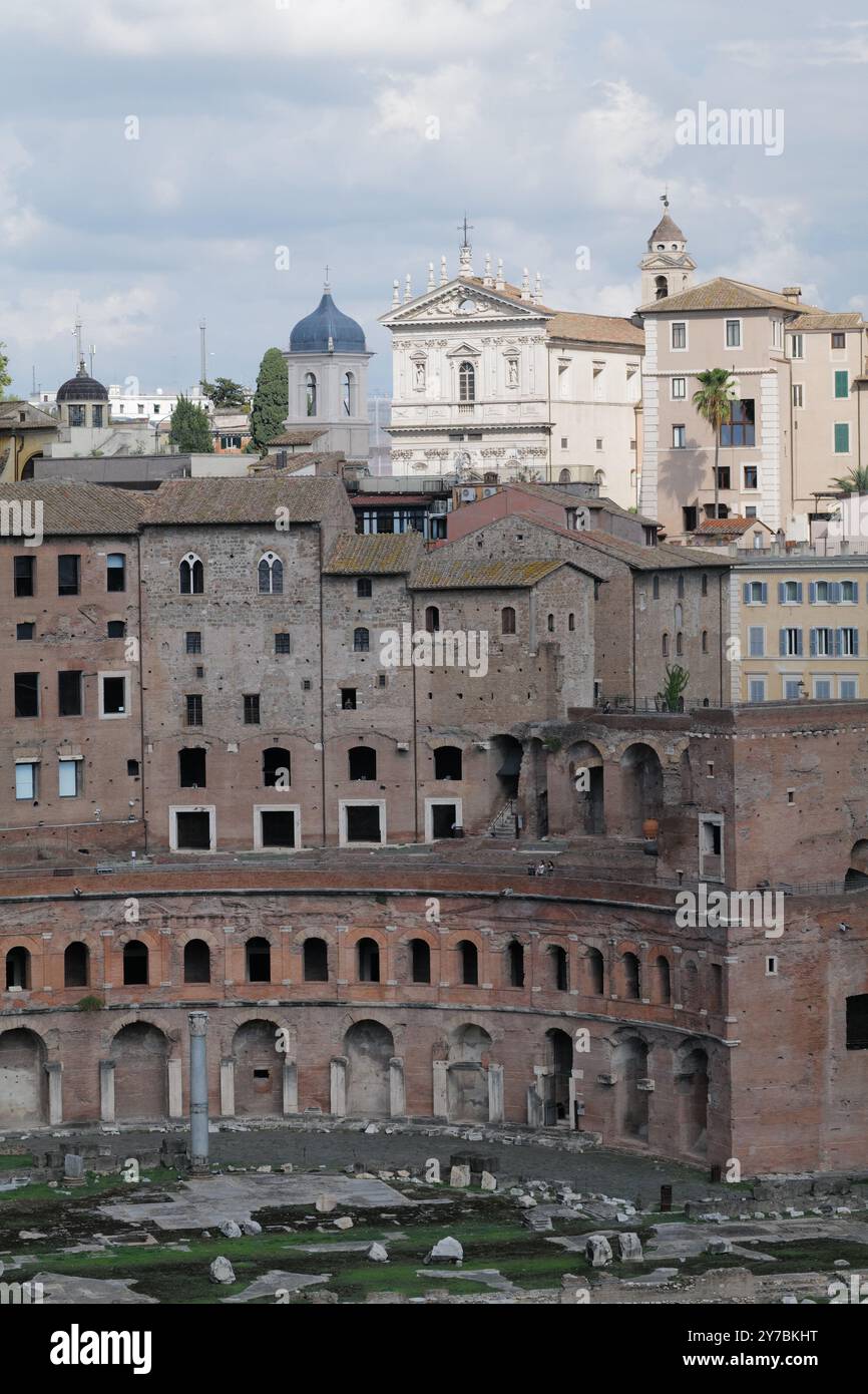 Ancient Roman and Medieval historical sites around Rome, Italy ...
