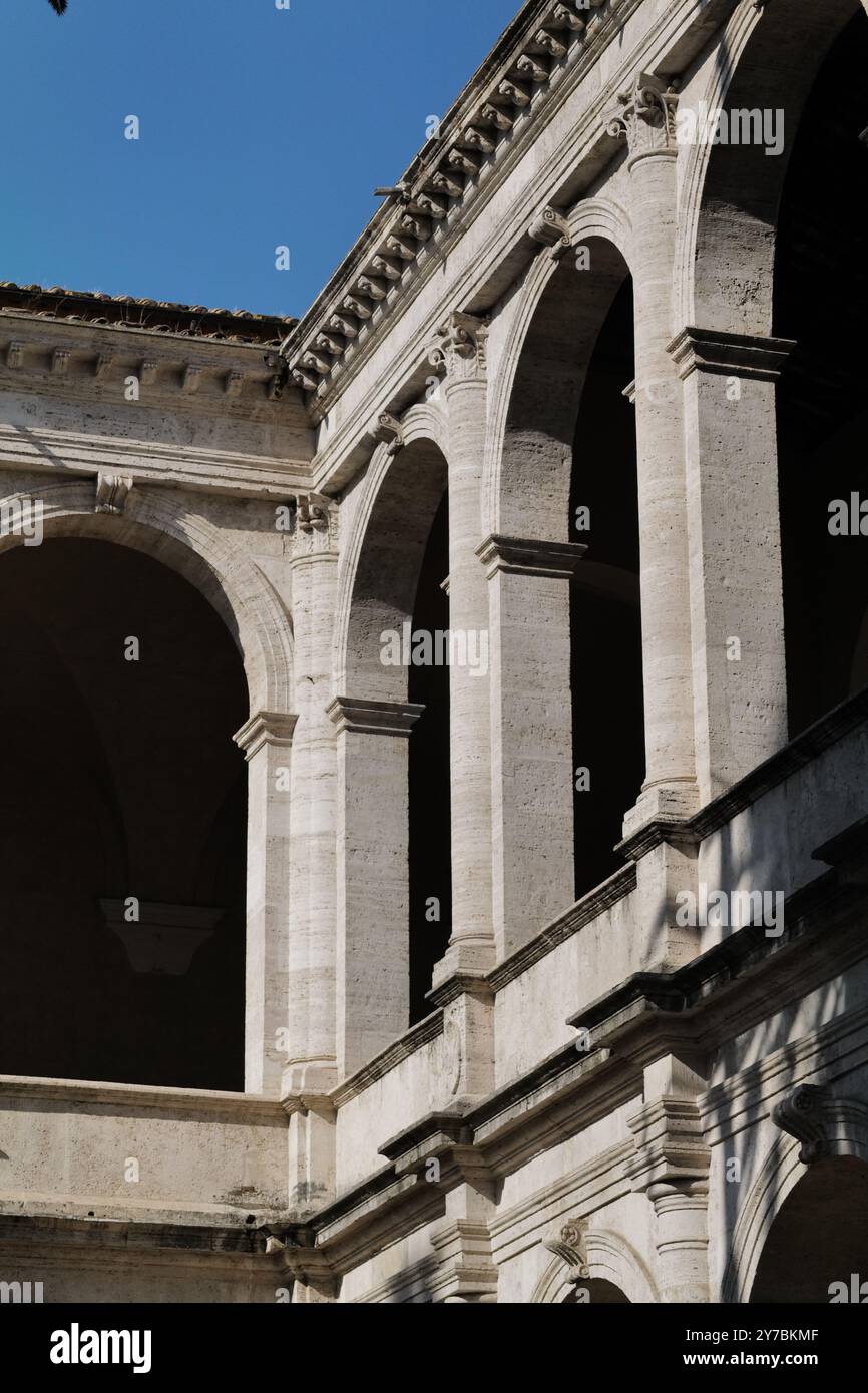 Ancient Roman and Medieval historical sites around Rome, Italy ...