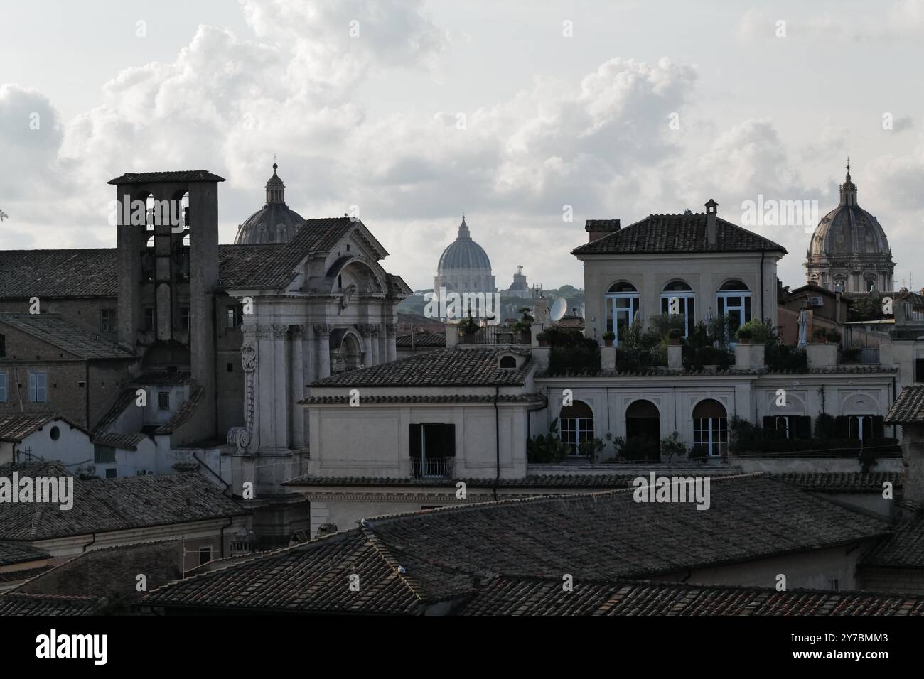 Views of the skyline, allies and notable landmarks of the Eternal City, Rome, Italy Stock Photo ...