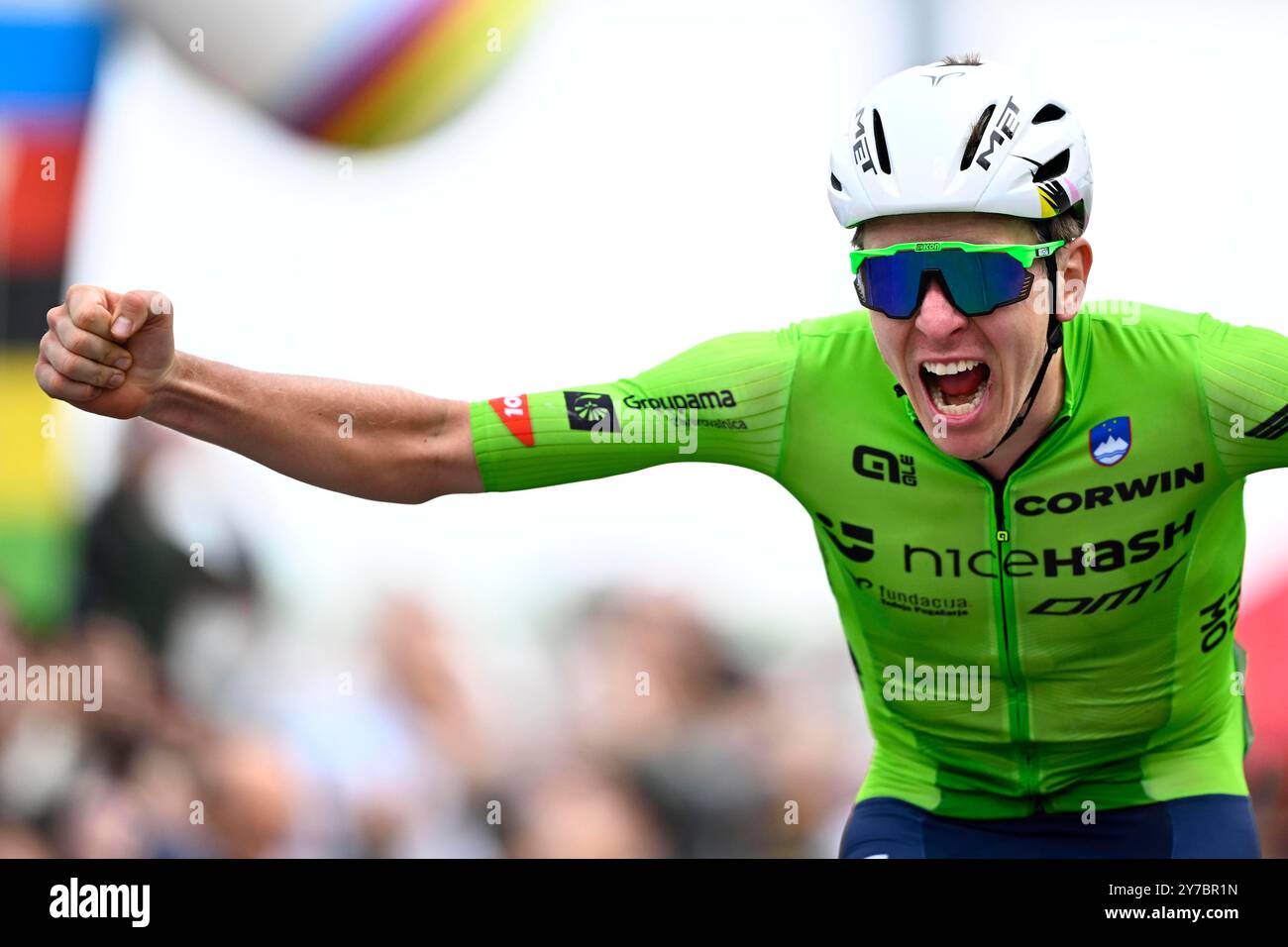 Switzerland. 29th Sep, 2024. Slovenian Tadej Pogacar and pictured passing the finish line of the ...